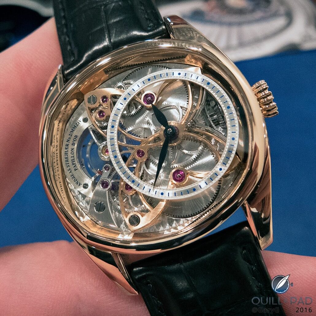 Andreas Strehler Sauterelle à Heure Mondiale: Globes Around The Globe ...