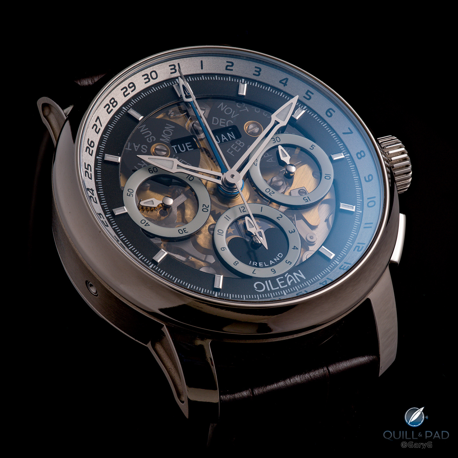 Behind the Lens: Oileán H-B1 Triple Calendar Chronograph by John ...