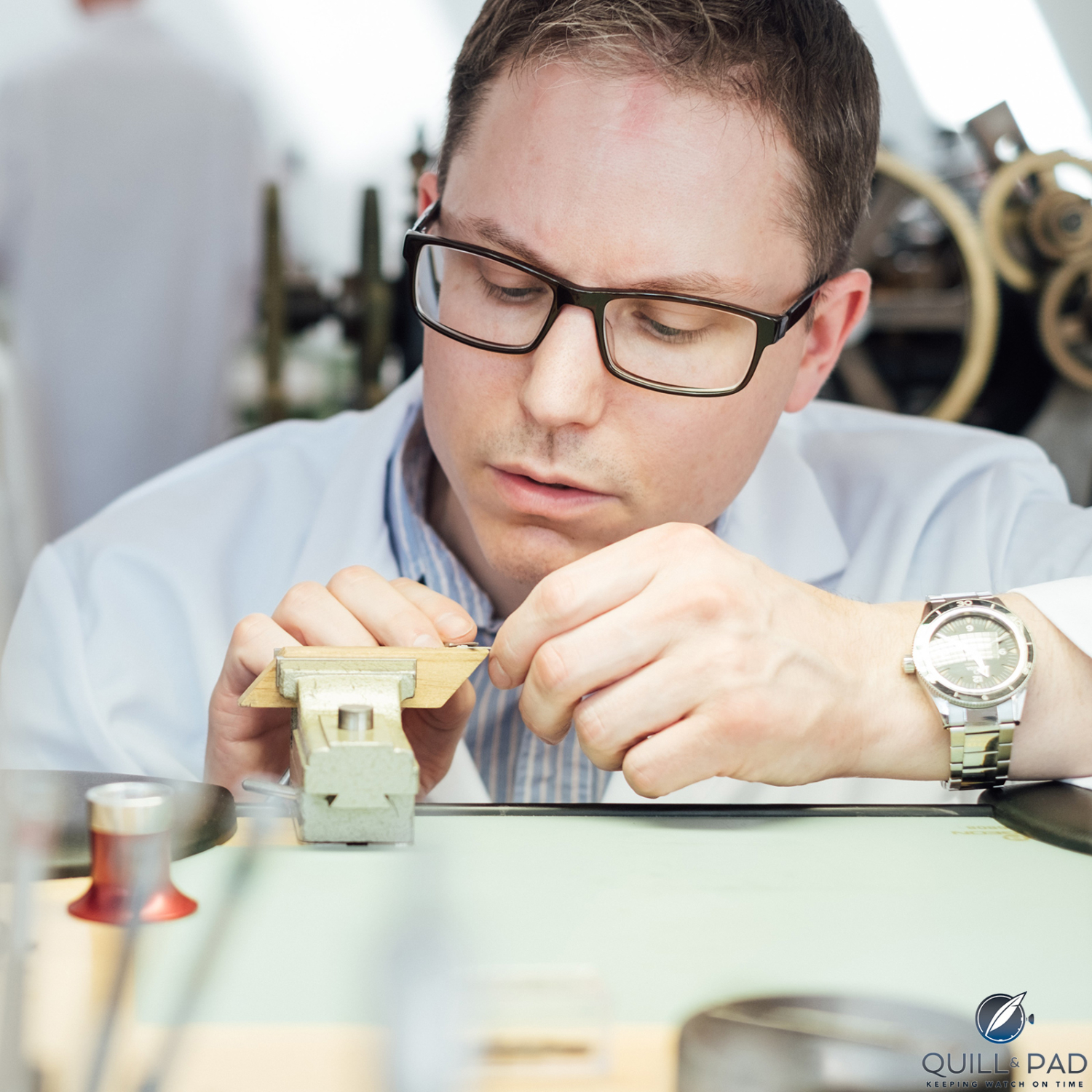 Oscillon Fundamentum: Sublime Handmade Simplicity: The Ultimate Sleeper Watch - Quill & Pad