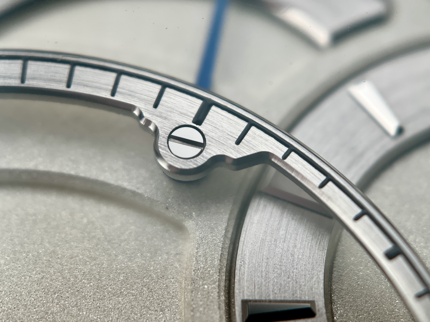 Grönefeld One Hertz Classic Titanium Reviewed by Tim Mosso - Quill & Pad